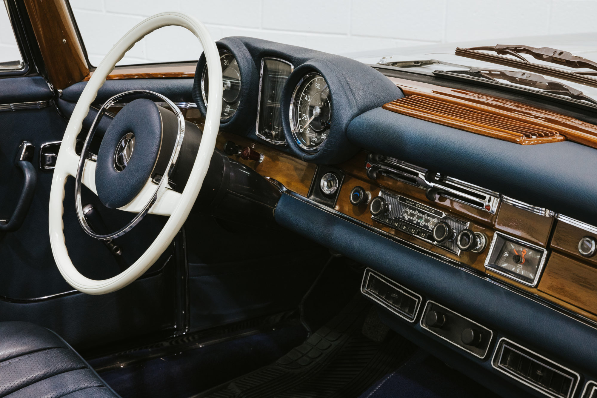 1968 Mercedes-Benz 280 SE Cabriolet | Regent Classic Cars